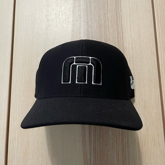Travis Mathew | Accessories | Travis Mathew The Give Logo Snapback Golf ...